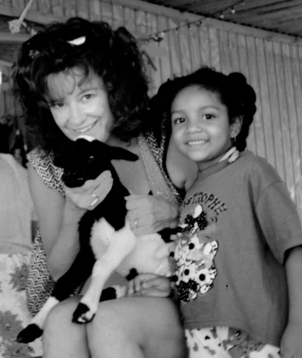 About Shari Erickson - Caribbean Art | Island Studio